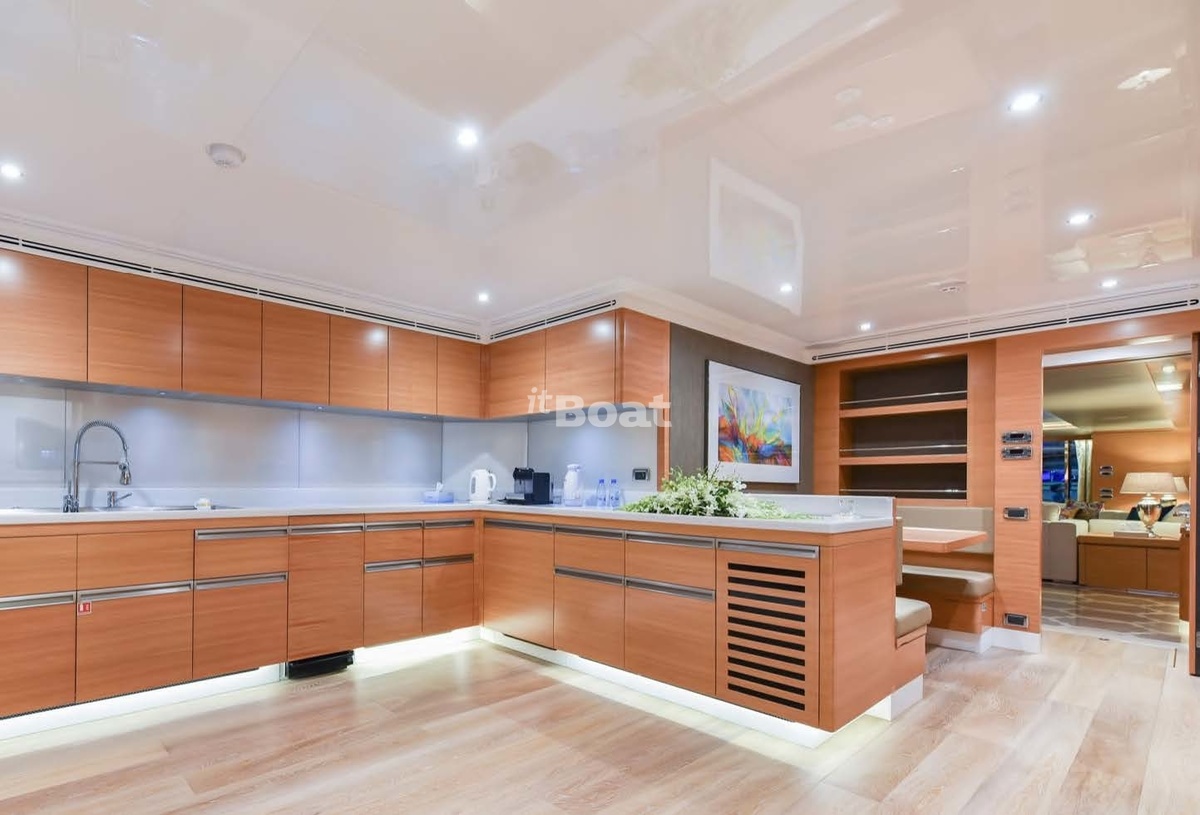 For Sale: Majesty 135 (2015) motor yacht - itBoat