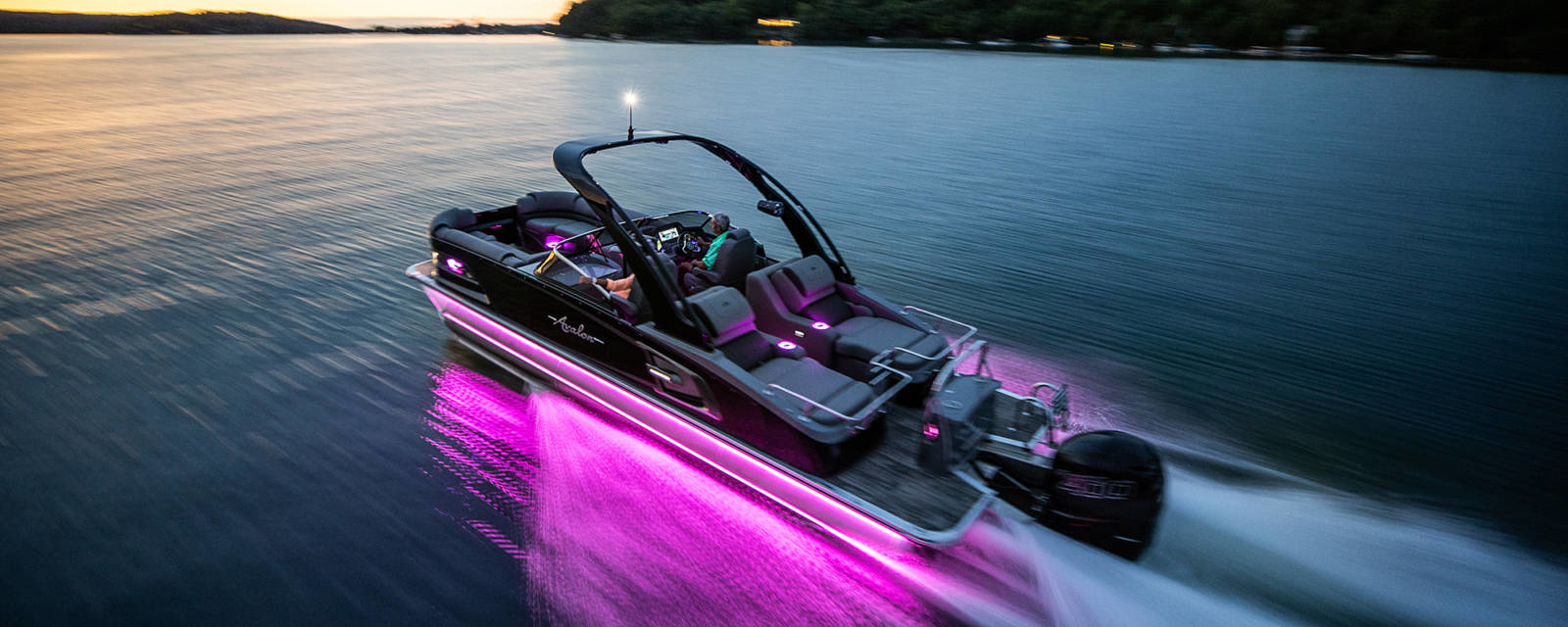 Avalon Excalibur Rear Lounge Windshield 27: Prices, Specs, Reviews and ...