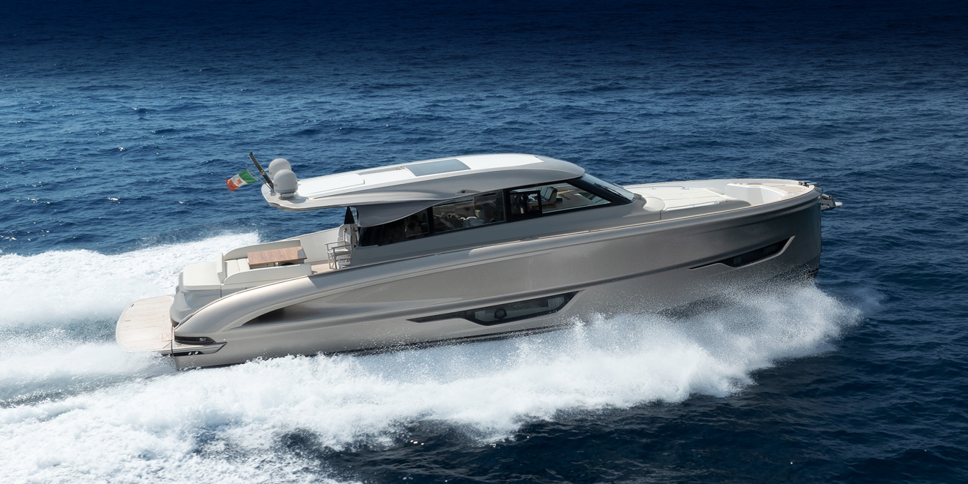 Solaris Power 52 Coupe: Prices, Specs, Reviews and Sales Information ...