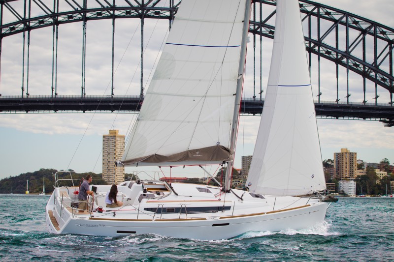 Jeanneau Sun Odyssey 379: Prices, Specs, Reviews and Sales Information ...