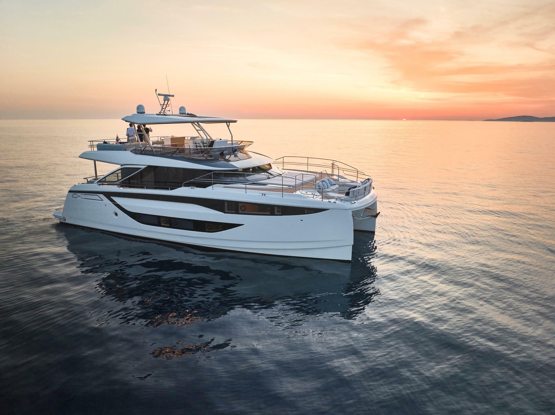 Prestige M8: Prices, Specs, Reviews and Sales Information - itBoat