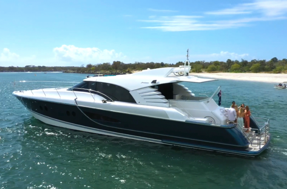 Evolution Yachts Crystal Blue суперяхта: характеристики, фотографии, обзоры, цены