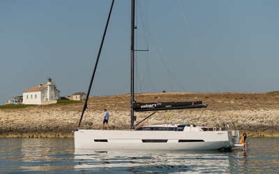 Pogo 50: Prices, Specs, Reviews and Sales Information - itBoat