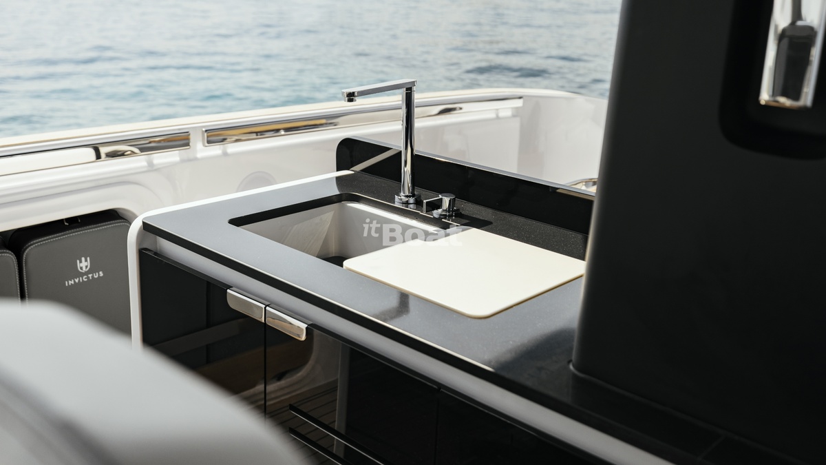 Invictus TT420: Prices, Specs, Reviews and Sales Information - itBoat