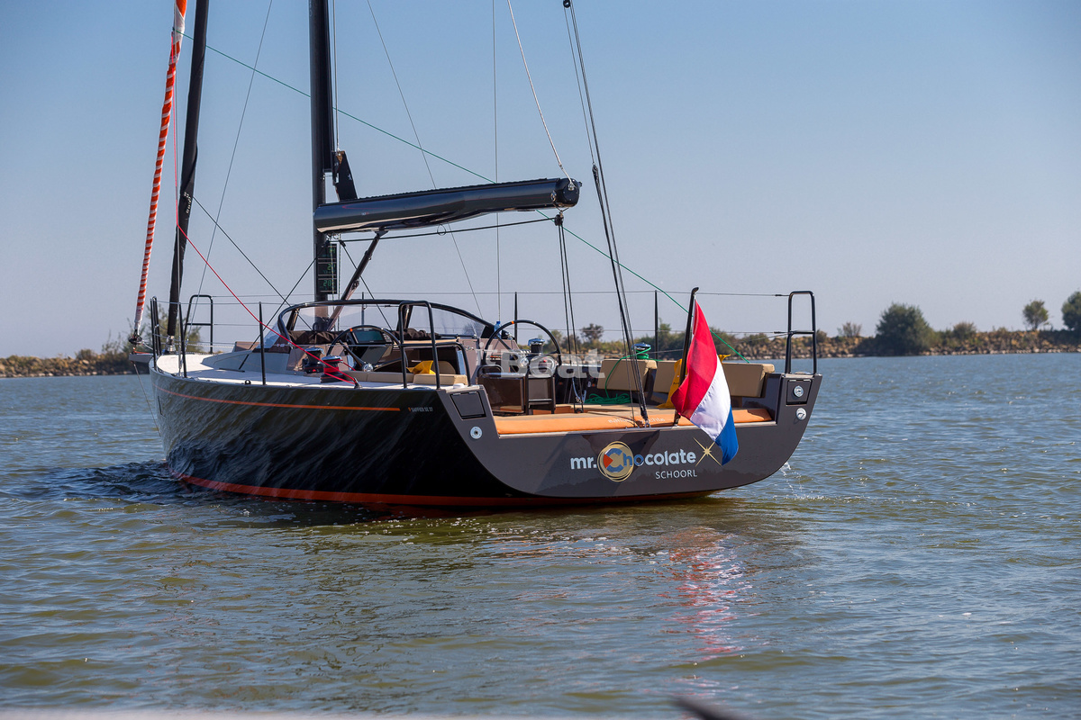 Saffier SE 37 Lounge: Prices, Specs, Reviews and Sales Information - itBoat