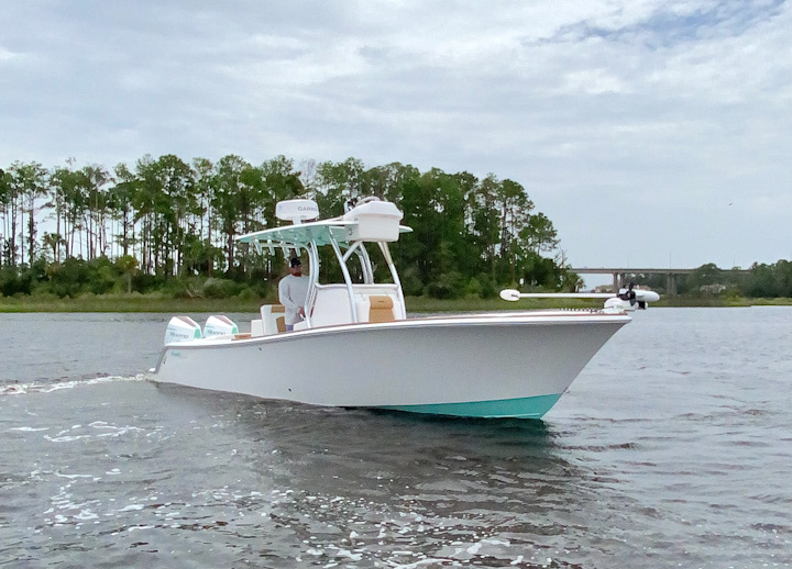 Front Runner 26 Center Console: Prices, Specs, Reviews and Sales ...