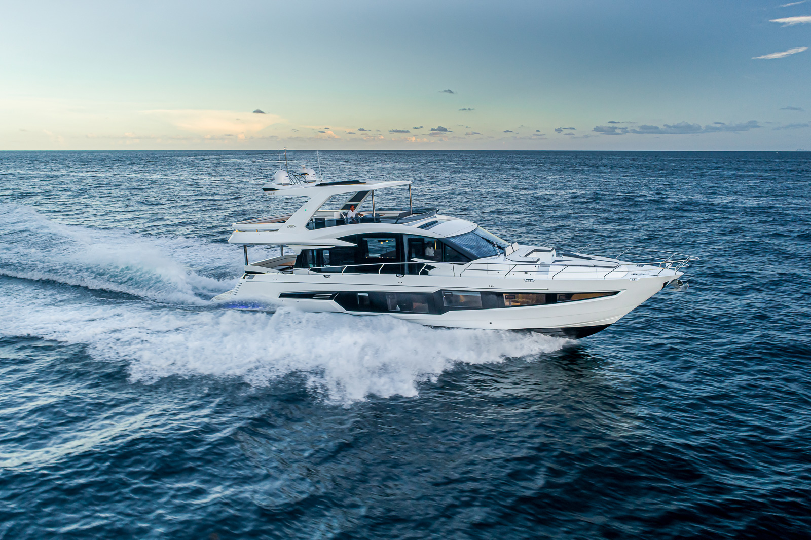 Galeon 680 FLY: Prices, Specs, Reviews and Sales Information - itBoat