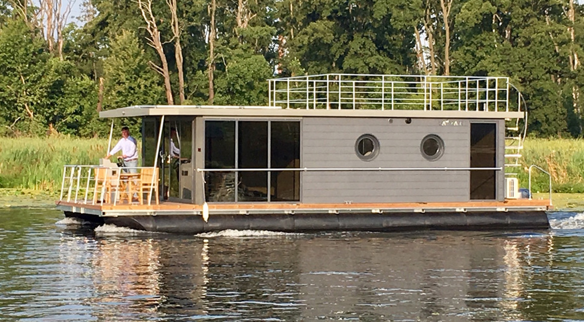 Lamare Apart XL: Prices, Specs, Reviews and Sales Information - itBoat