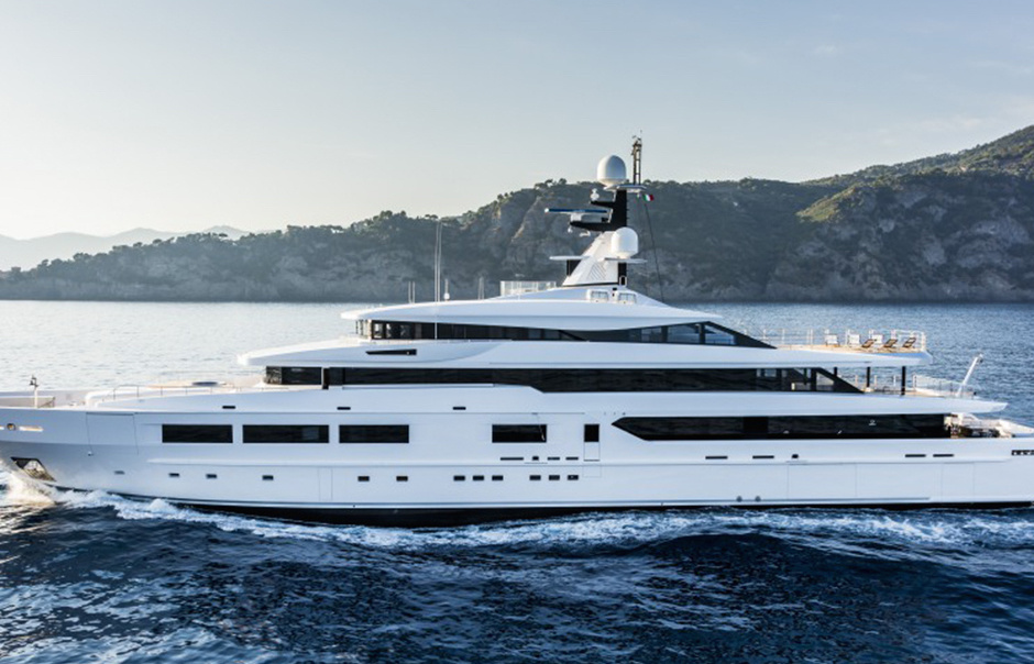Suerte: a superyacht for Zen cognizants. At the Monaco Megayacht Show ...