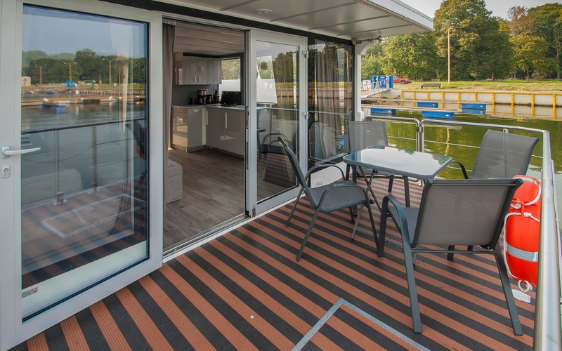 Float8 Float 2: Prices, Specs, Reviews and Sales Information - itBoat