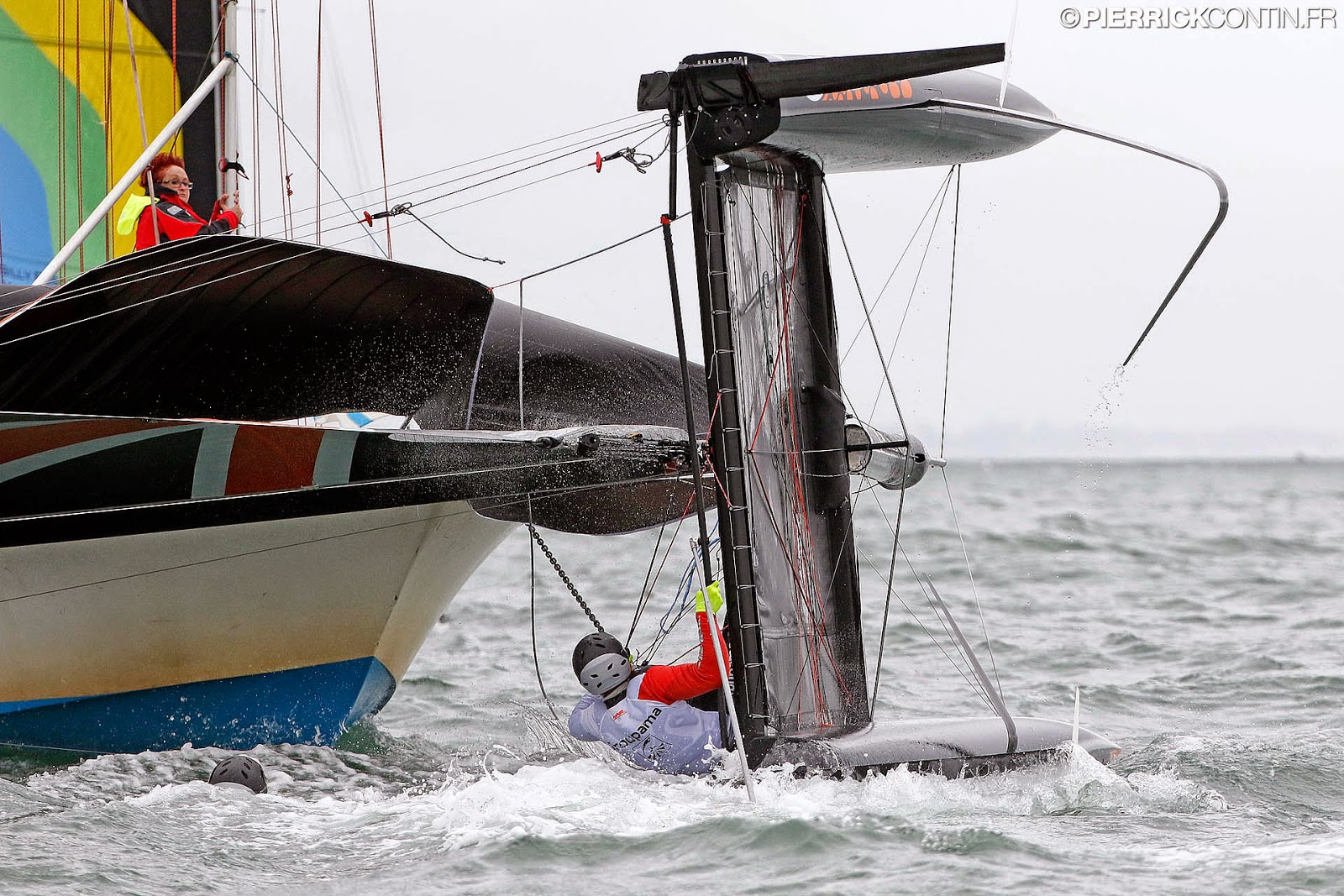 Instantly, into the sea! - photo of the day from itBoat magazine