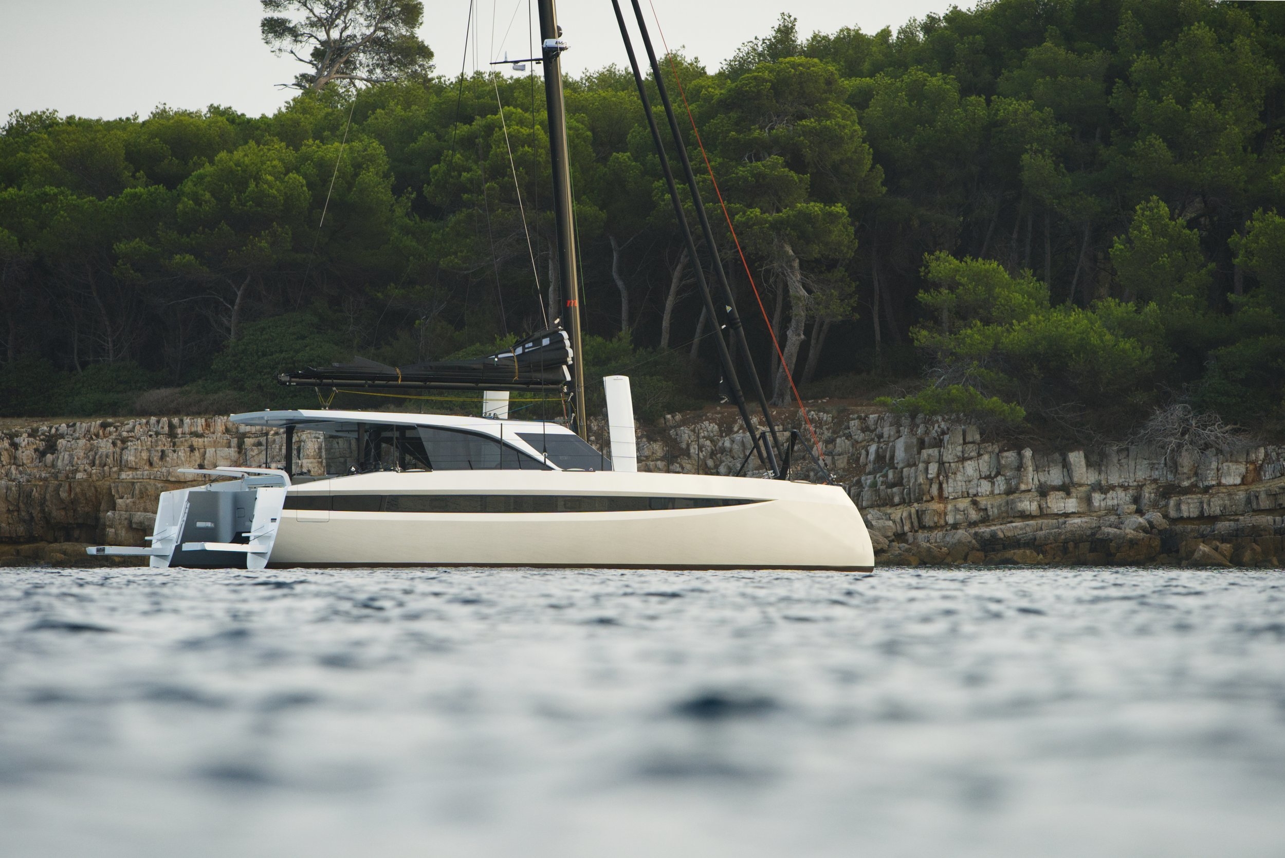 HH 44: Prices, Specs, Reviews and Sales Information - itBoat