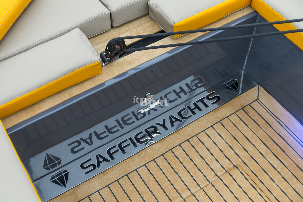 Saffier SE 37 Lounge: Prices, Specs, Reviews and Sales Information - itBoat