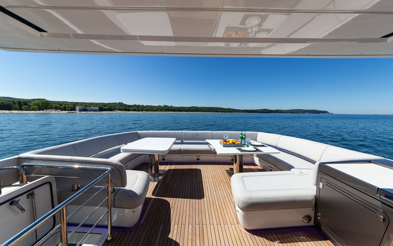 Azimut Brazilian 83: Prices, Specs, Reviews and Sales Information - itBoat