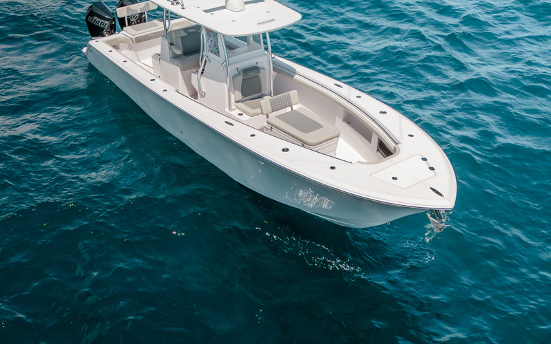 Front Runner 26 Center Console: Prices, Specs, Reviews and Sales ...
