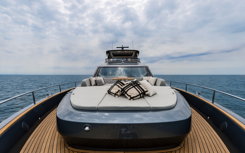 Azimut 83: Prices, Specs, Reviews and Sales Information - itBoat