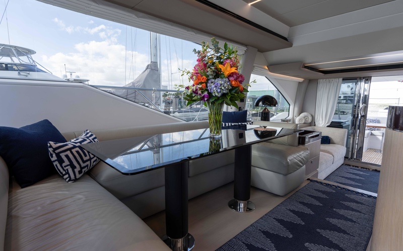 Front Runner 26 Center Console: Prices, Specs, Reviews and Sales ...