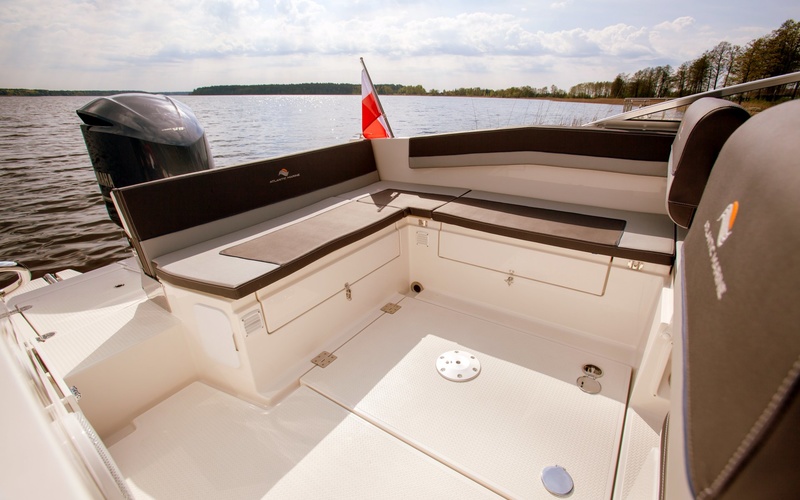 Bayliner 742R: Prices, Specs, Reviews and Sales Information - itBoat