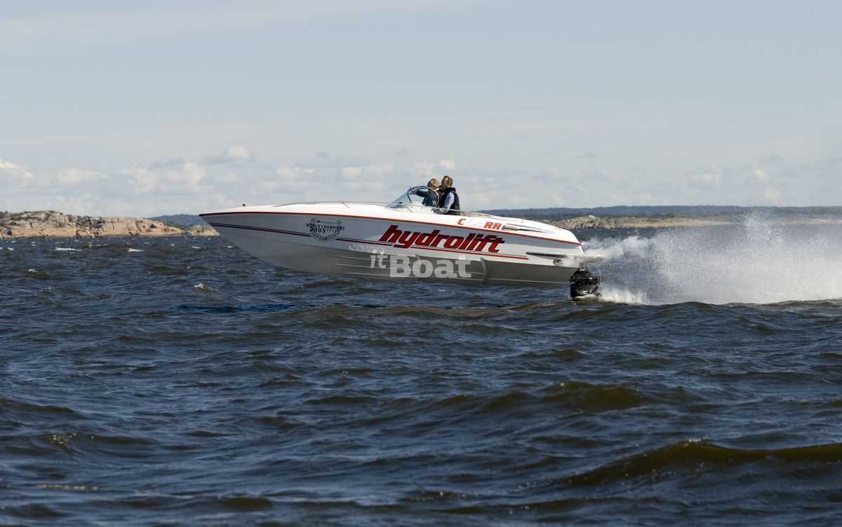 Hydrolift C-24: Prices, Specs, Reviews and Sales Information - itBoat