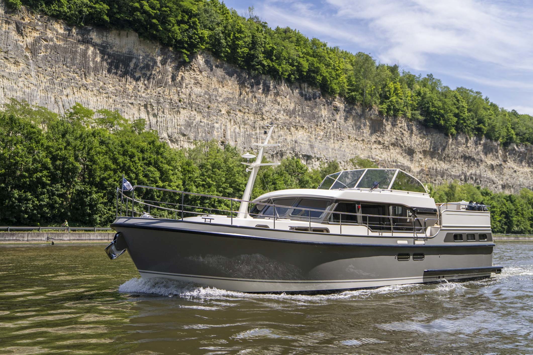 Linssen 45 SL AC: Prices, Specs, Reviews and Sales Information - itBoat