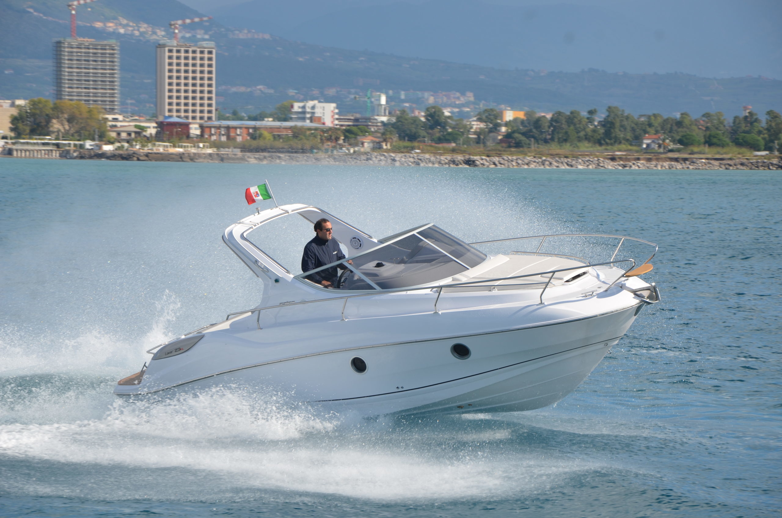 Salpa Laver 23XL: Prices, Specs, Reviews and Sales Information - itBoat