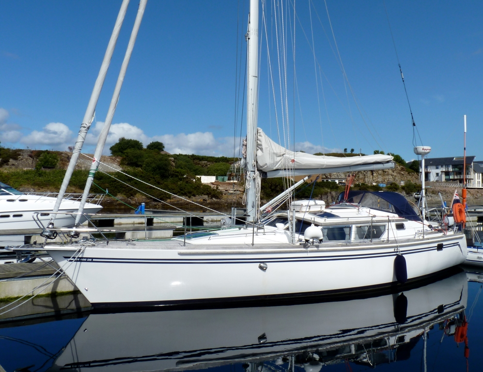 CR Yachts 400 DS: Prices, Specs, Reviews and Sales Information - itBoat