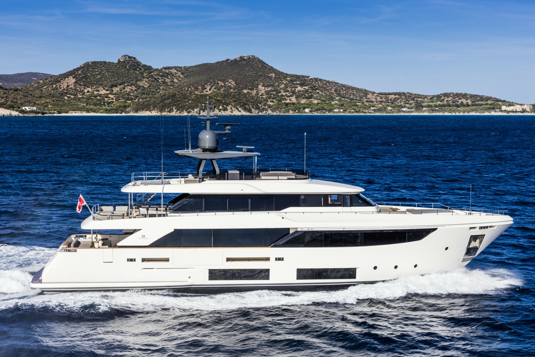 Custom Line Navetta 33: Prices, Specs, Reviews and Sales Information ...