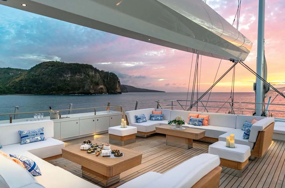 Royal Huisman Ravenger Superyacht: Features, Photos & Specifications ...