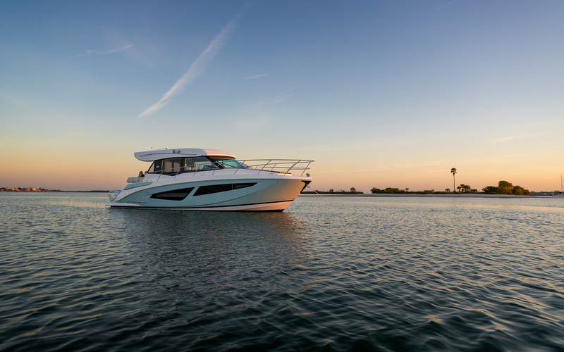 Regal 32 Express: Prices, Specs, Reviews and Sales Information - itBoat