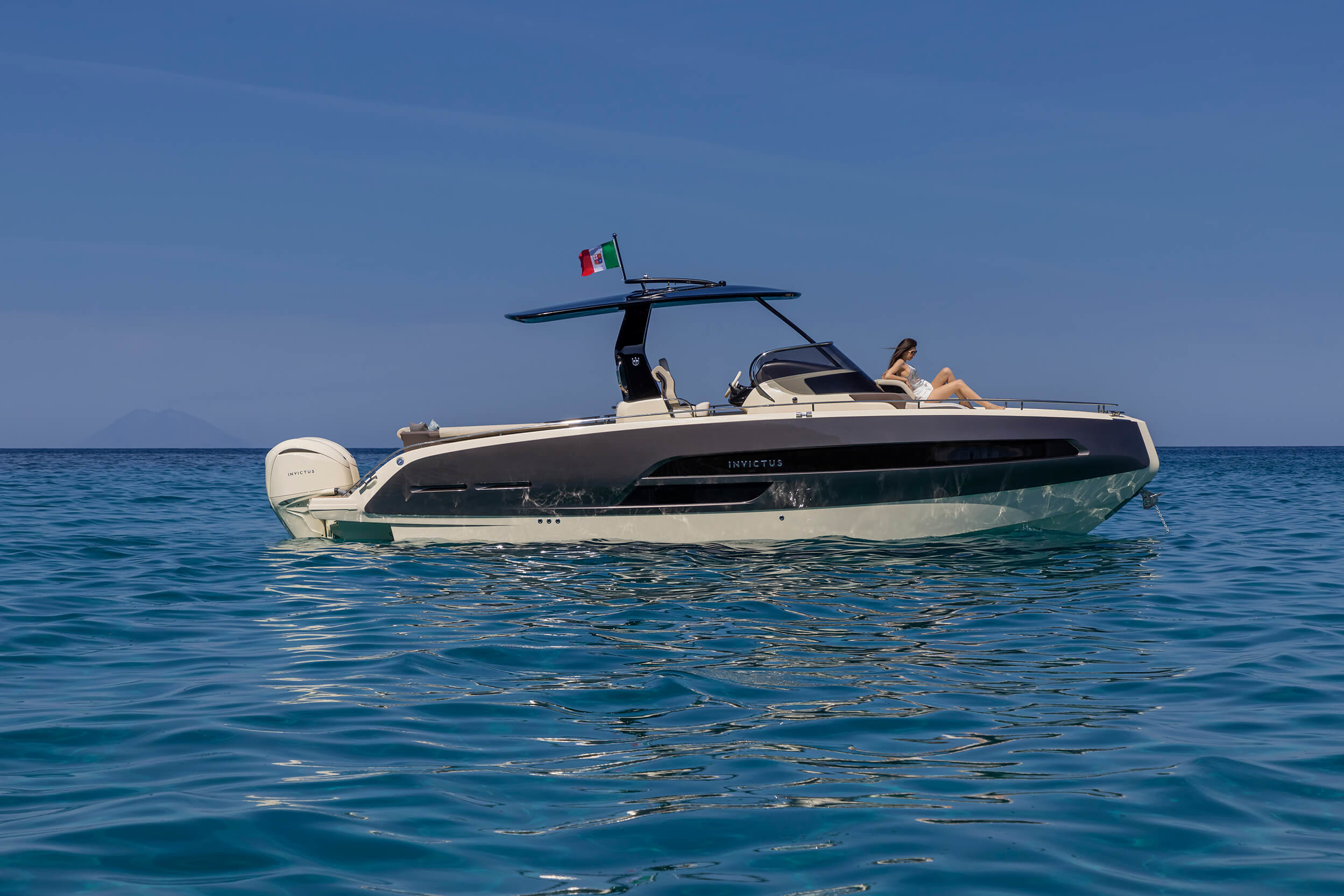 Invictus GT320S: Prices, Specs, Reviews and Sales Information - itBoat