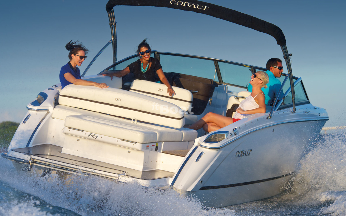 Cobalt R7: Prices, Specs, Reviews and Sales Information - itBoat