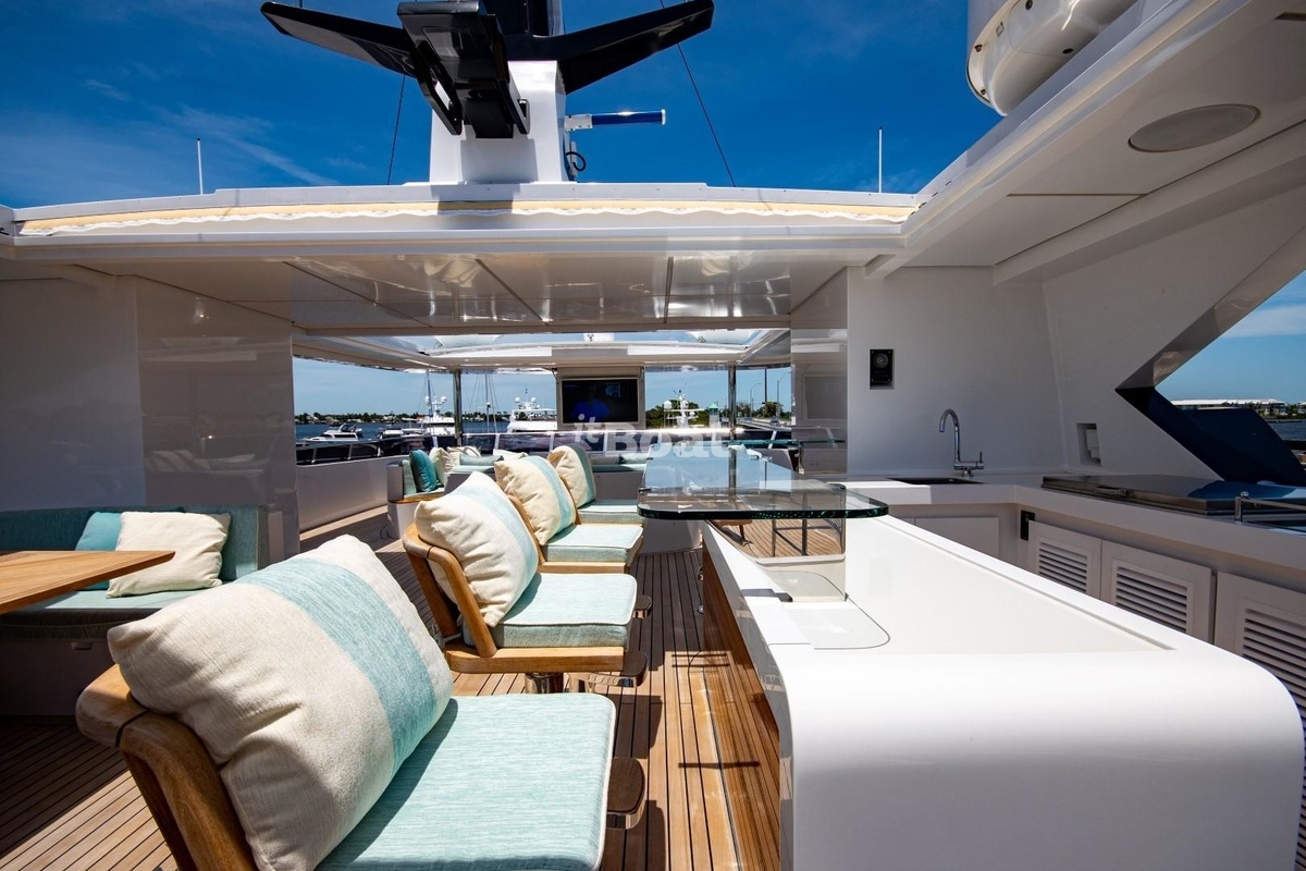 For Sale: Majesty 140 (2021) motor yacht - itBoat