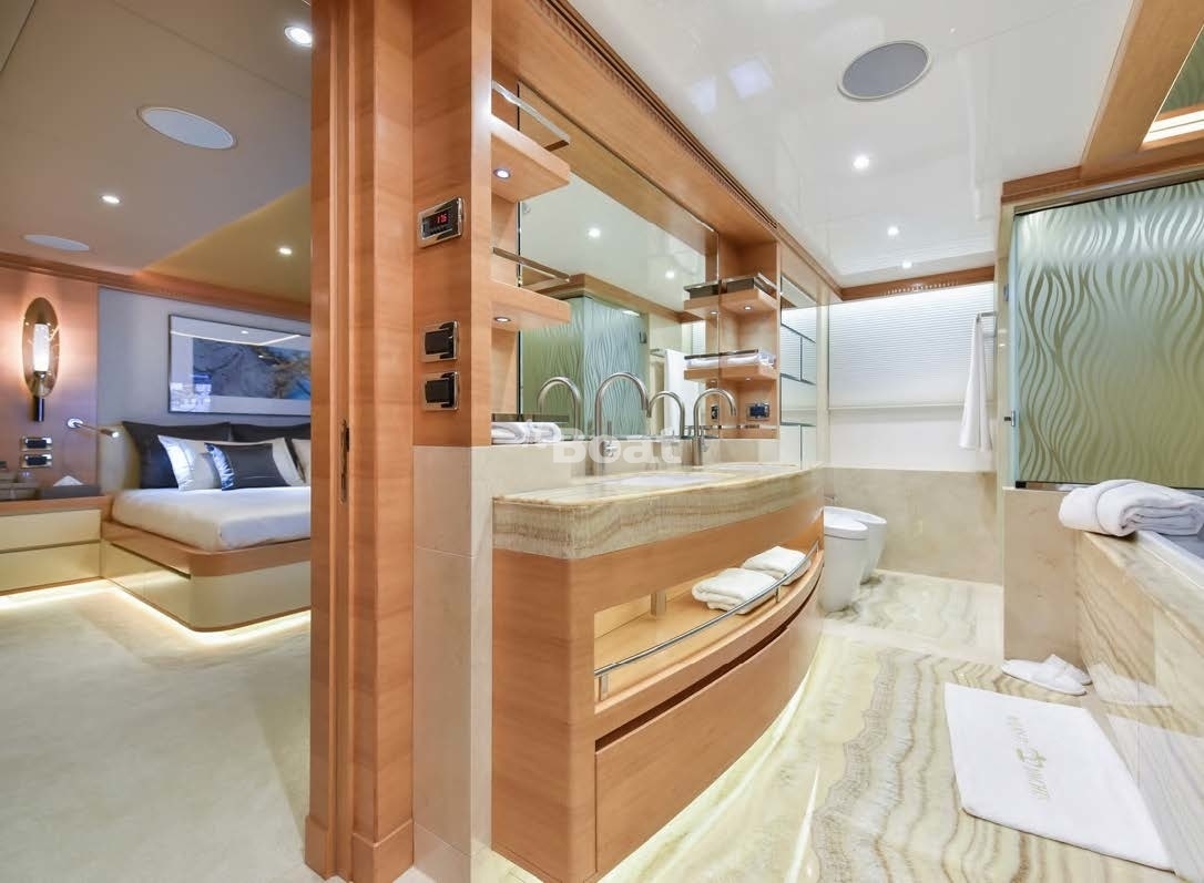 For Sale: Majesty 135 (2015) motor yacht - itBoat