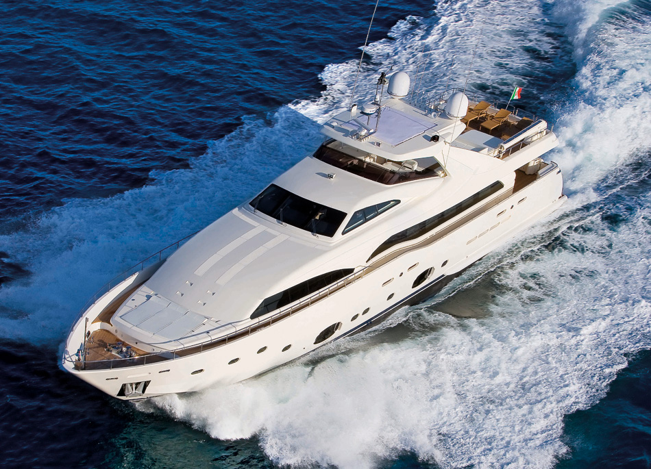 Custom Line 112 Next: Prices, Specs, Reviews and Sales Information - itBoat