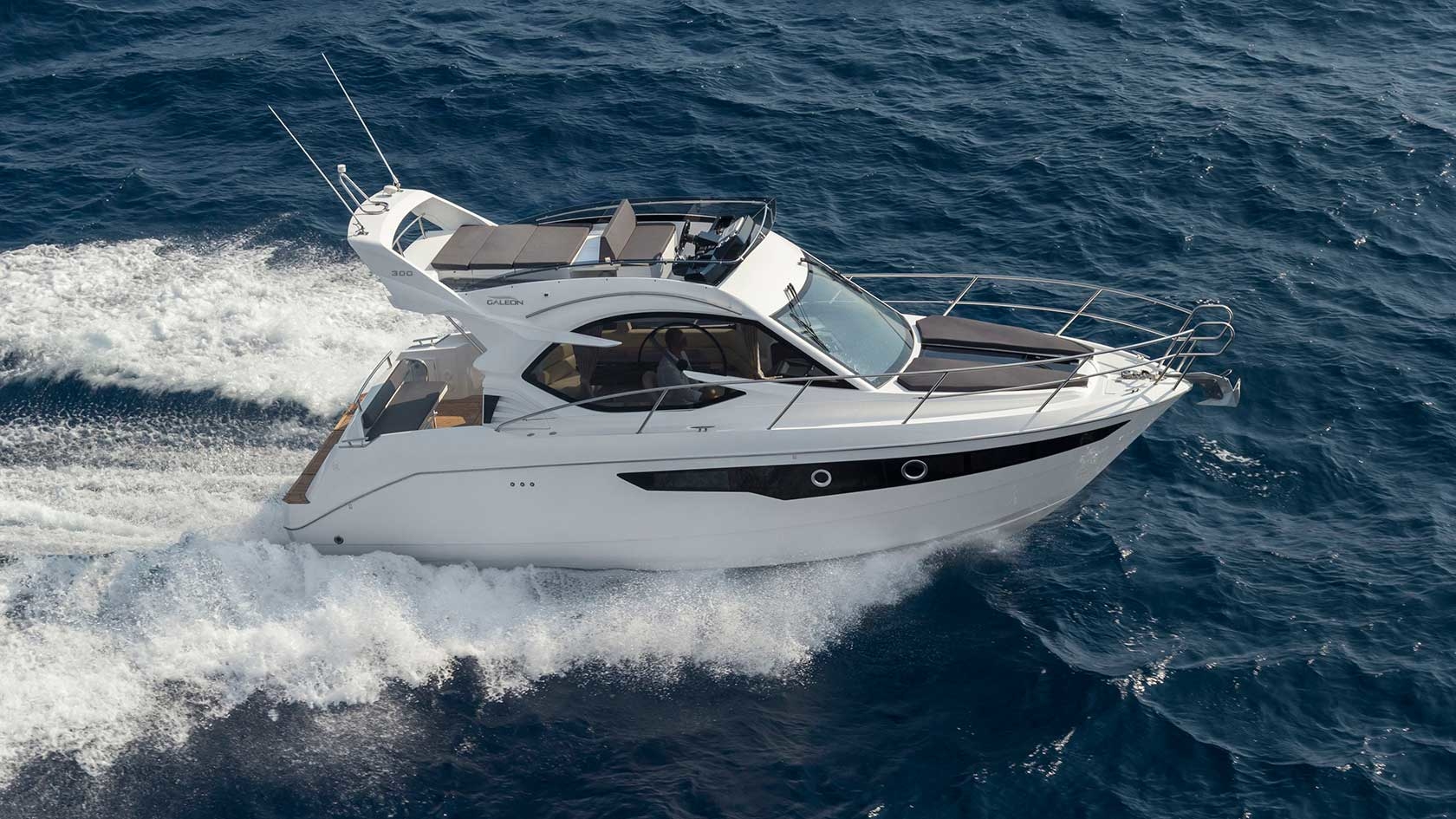 Galeon 300 Fly: Prices, Specs, Reviews and Sales Information - itBoat