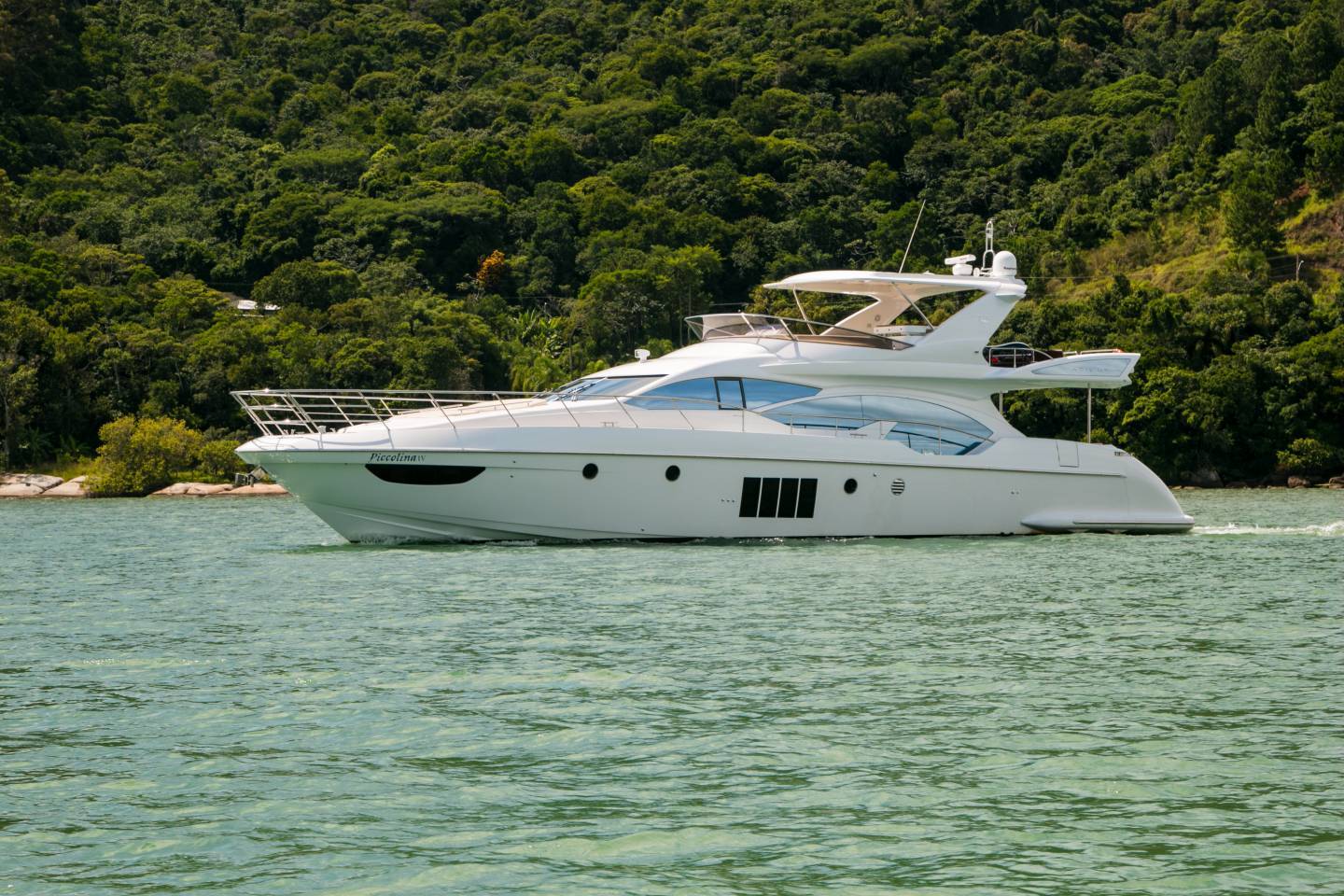 Azimut Brazilian 70: Prices, Specs, Reviews and Sales Information - itBoat