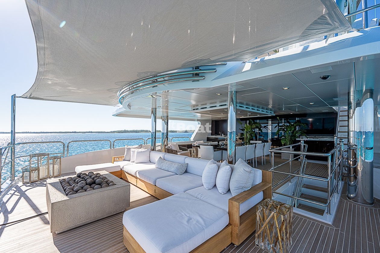 Christensen Missing Link Superyacht: Features, Photos & Specifications ...