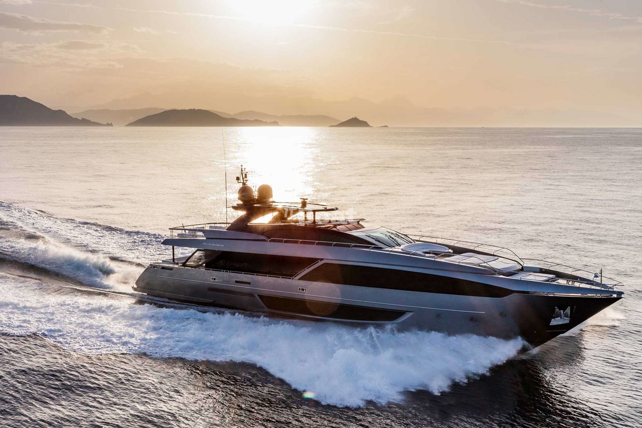 Riva Mira Two Superyacht: Features, Photos & Specifications - itBoat