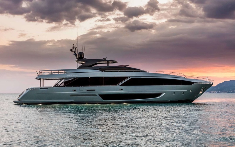 EdgeWater: Models, Price Lists & Sales - itBoat