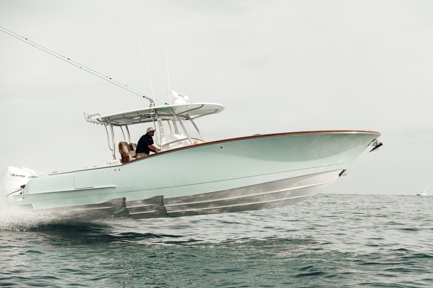 Mag Bay 33CC: Prices, Specs, Reviews and Sales Information - itBoat
