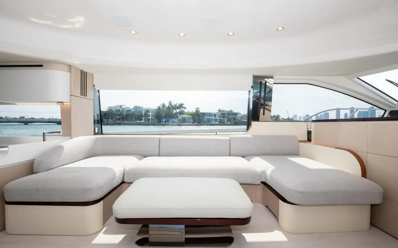 Front Runner 26 Center Console: Prices, Specs, Reviews and Sales ...