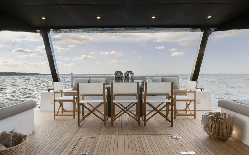 Moon 60: Prices, Specs, Reviews and Sales Information - itBoat