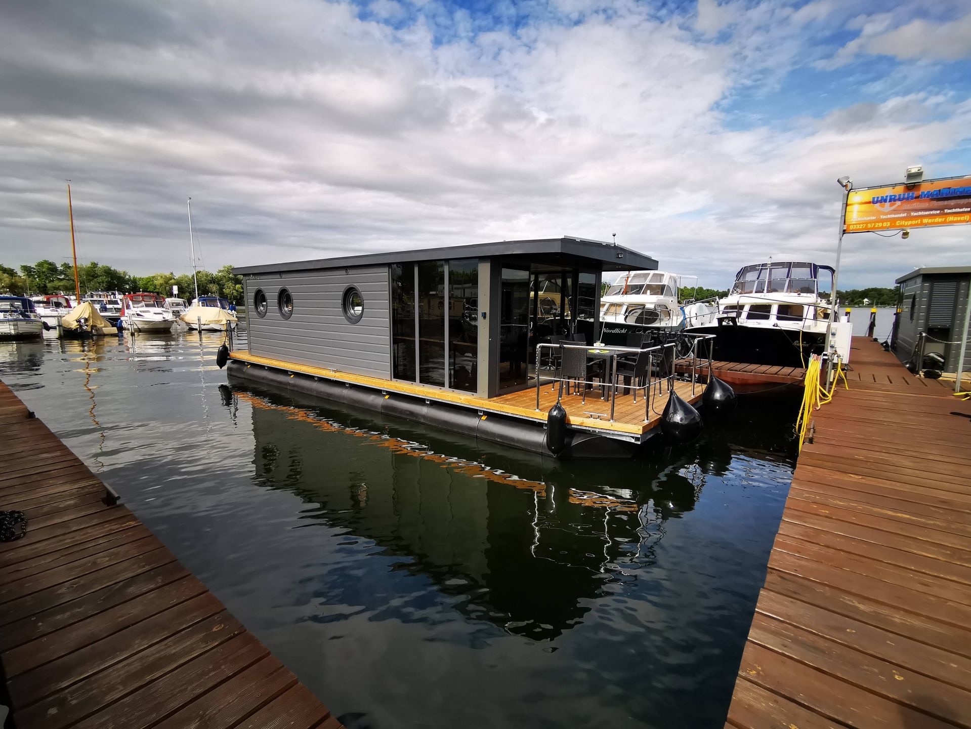 Lamare Apart L Long: Prices, Specs, Reviews and Sales Information - itBoat