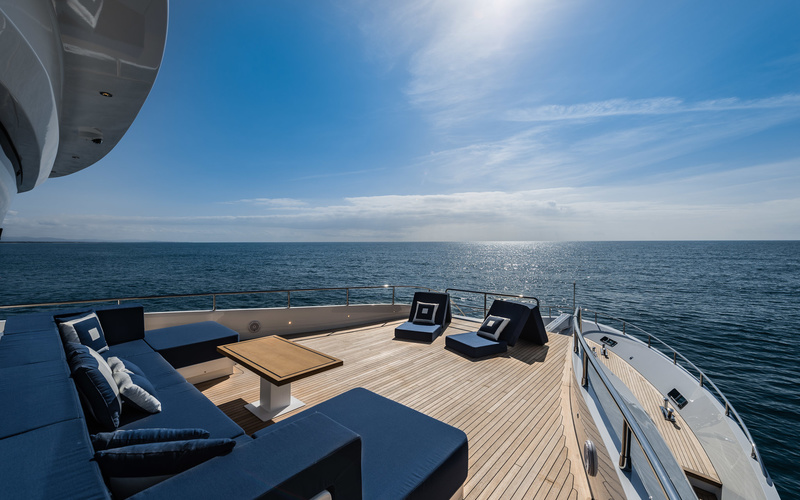 Azimut 100 Leonardo: Prices, Specs, Reviews and Sales Information - itBoat